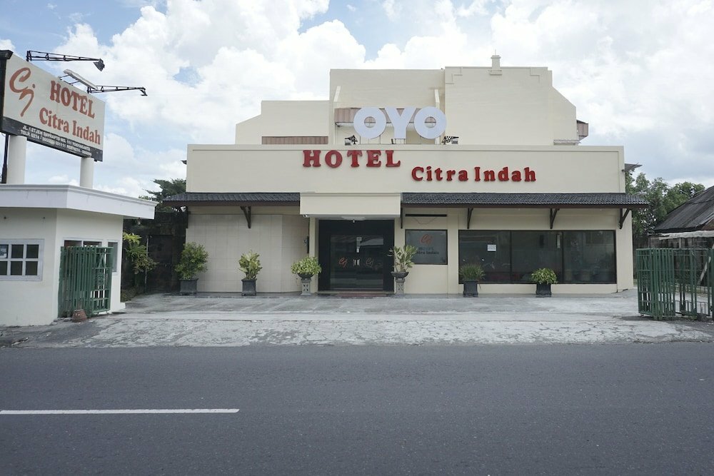 Otel Oyo 561 Hotel Citra Indah Near Rs Ludira Husada Tama, Yogyakarta, foto