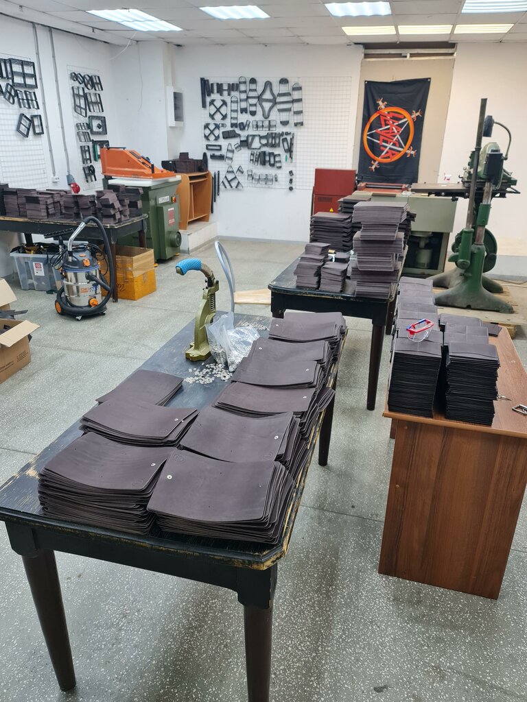 Deri giyim ve toptan satış Alliance leather, Irkutsk, foto