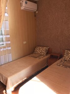 Золотая Рыбка (Лесная улица No:34Б, посёлок городского типа Орджоникидзе), otel  Kırım Cumhuriyeti'nden