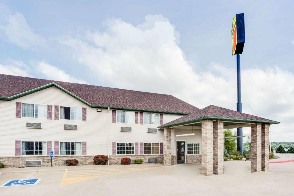 Otel Super 8 by Wyndham Le Claire/Quad Cities, Iova Eyaleti, foto