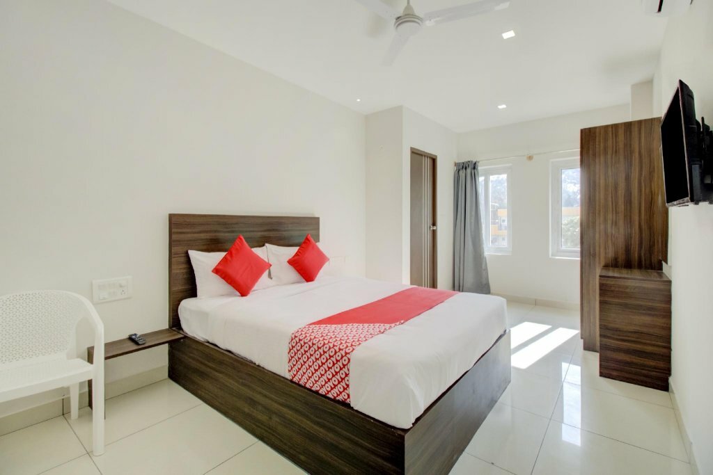 Otel Oyo Blr2467 Urban Inn, Bangalor, foto