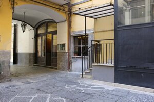 Casa Latilla (Vico Latilla No:14, Naples), otel  Napoli'den