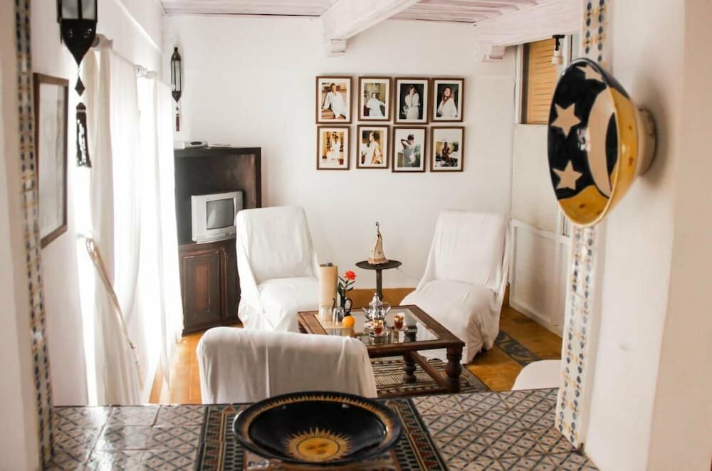 Otel Riad Lunetoile, Suvayr, foto