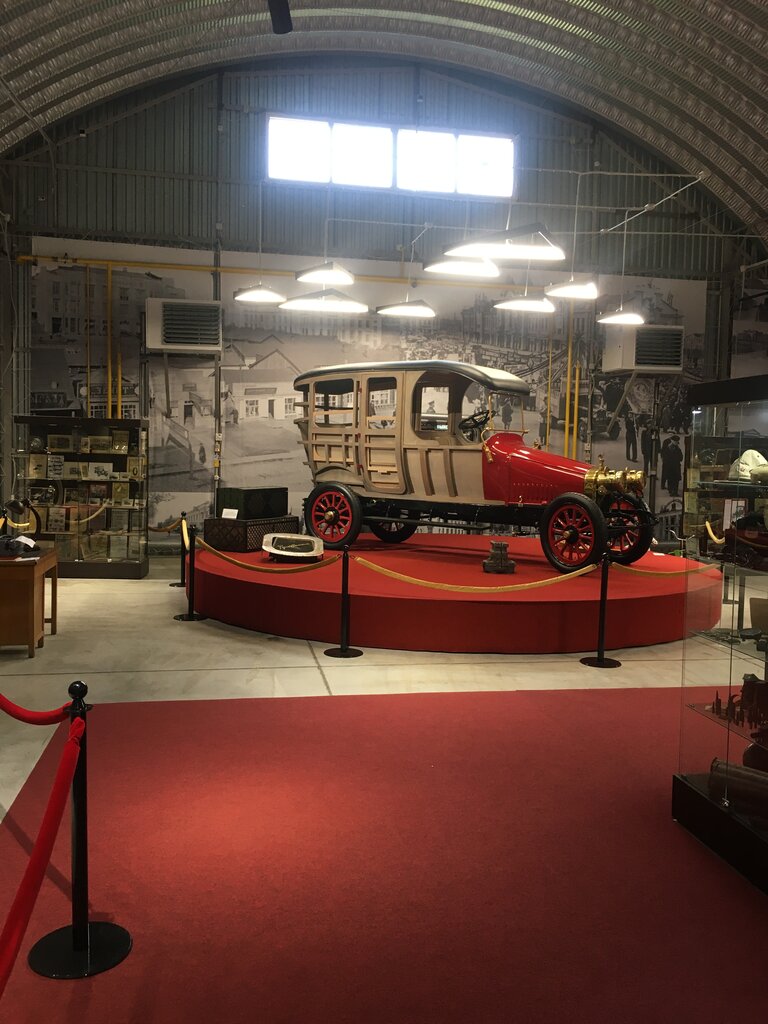 Müzeler ve sanat galerileri Музей ретро-автомобилей, Novosibirsk, foto