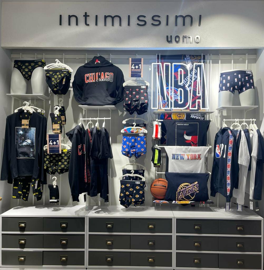 Giyim mağazası Intimissimi Uomo, Sardunya, foto