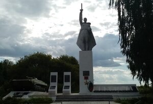 Военно-исторический мемориальный комплекс (Tambov Region, Tokaryovskiy munitsipalny okrug, derevnya Chicherino, Polevaya ulitsa), anıt, heykel  Tambovskaya oblastından