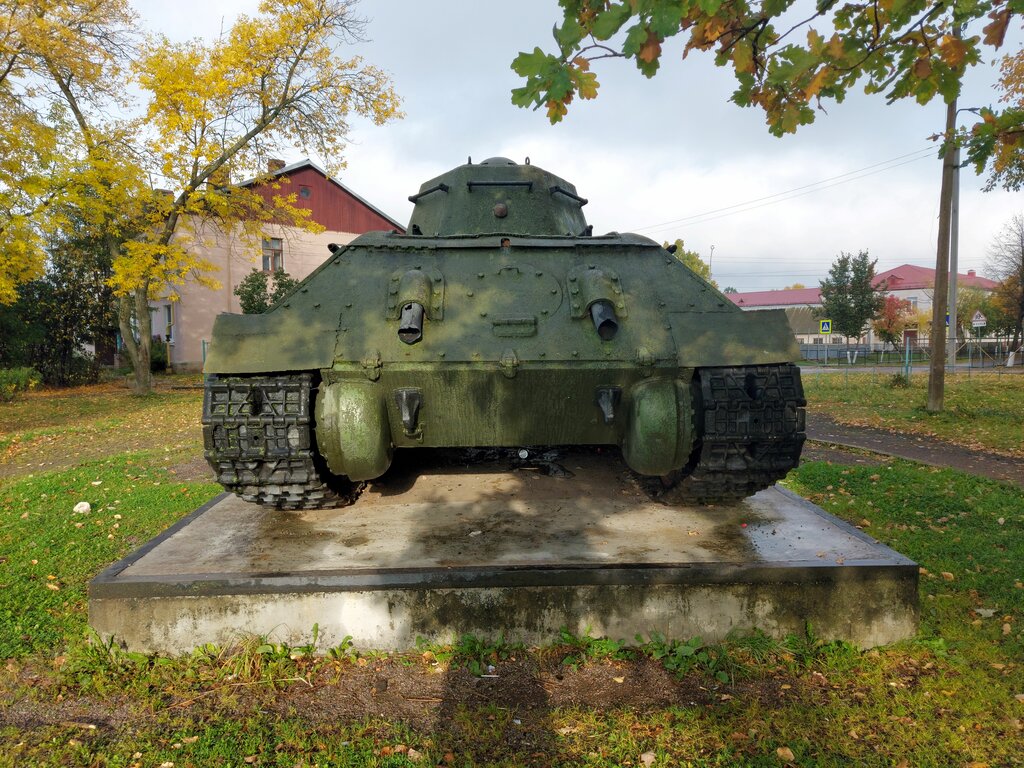 Teknoloji anıtı Танк Т-34, Novosokolniky, foto