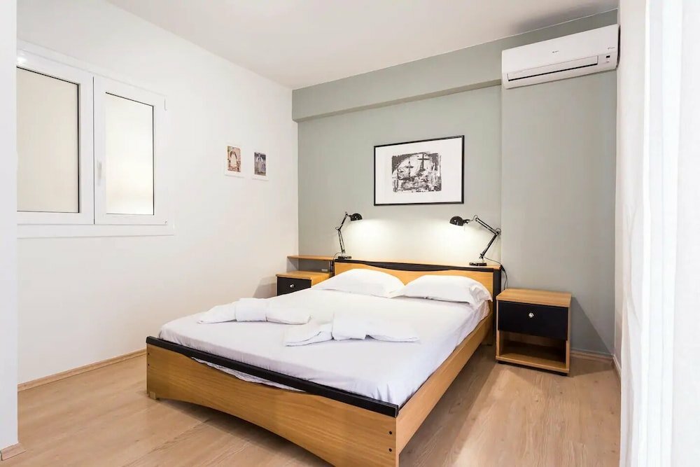 Otel Downtown Urban Flat for 4 people in Plaka, Atina, foto