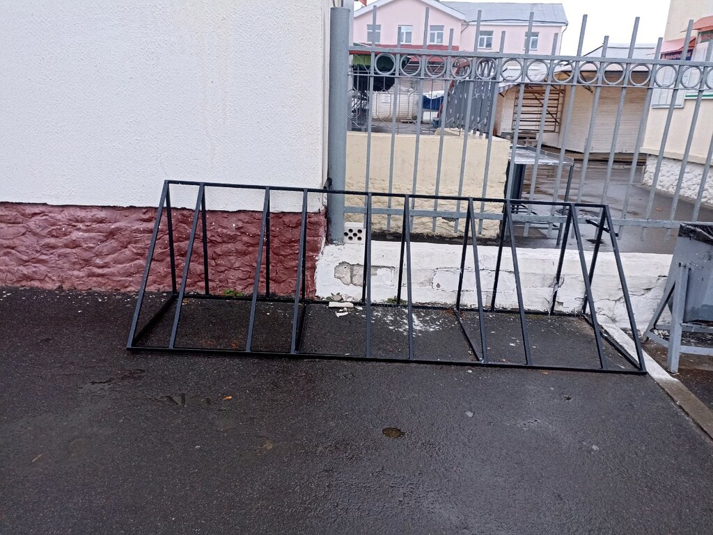 Bisiklet park yerleri Bicycle stand, Gomel, foto