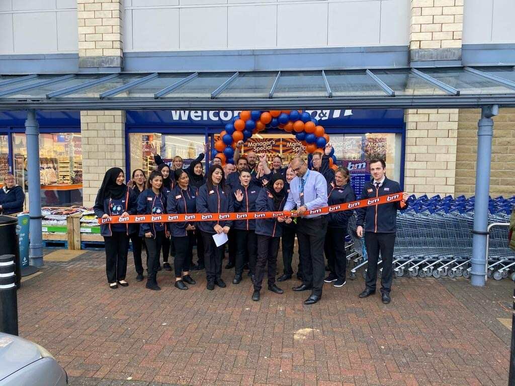 i̇ndirim ve fırsat sistemleri B&m Home Store with Garden Centre, Bradford, foto