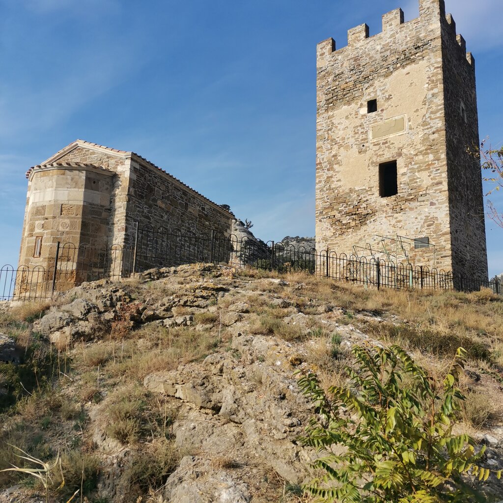 Katolik kiliseleri Греческий храм Xii-xiv веков, Sudak, foto