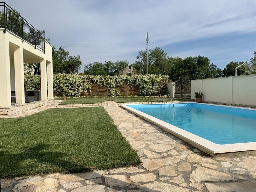 Otel Attractive Holiday Home in Zadar With Private Swimming Pool, Zadar Bölgesi, foto