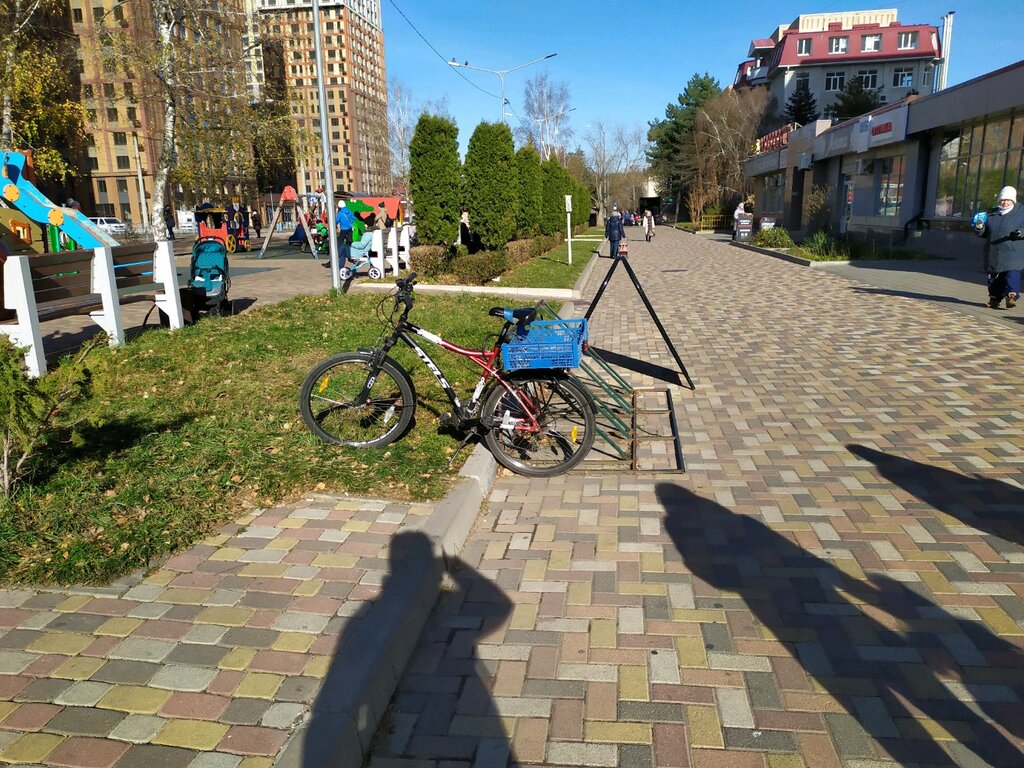 Bisiklet park yerleri Велопарковка, Stavropol, foto