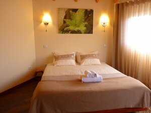 Eco-Bungalow (Viana do Castelo, Melgaço, Lugar de Baixo), otel  Viana do Castelo'dan