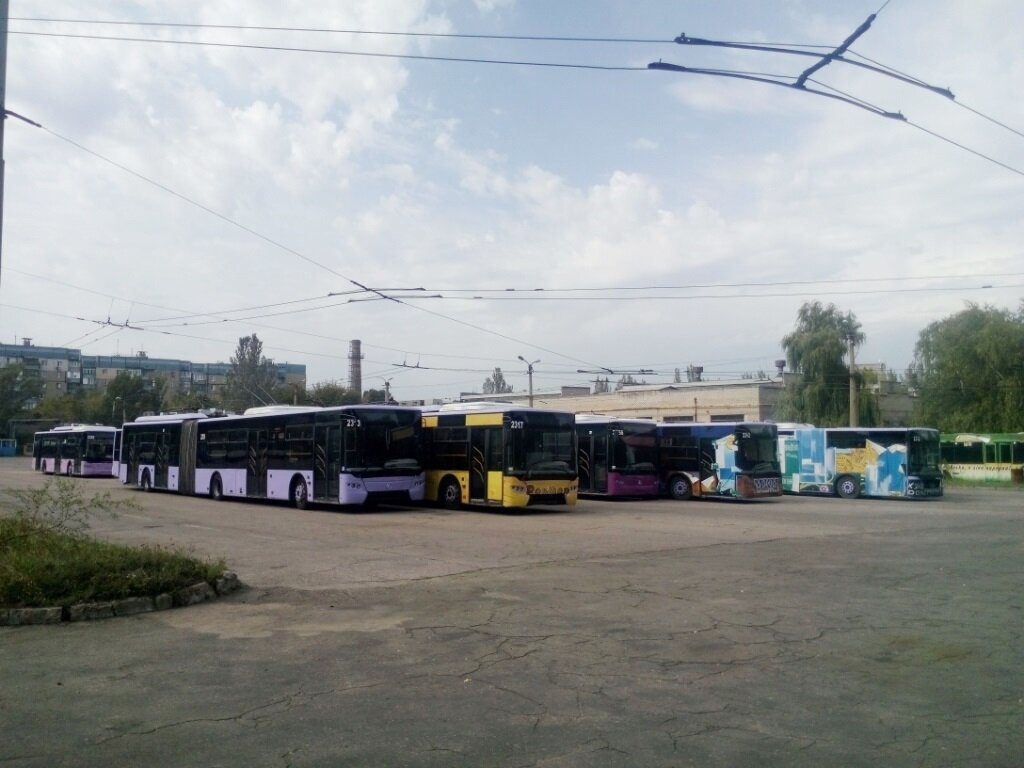 Troleybüs otoparkı Trolleybusnoye depo № 2, Donetsk, foto