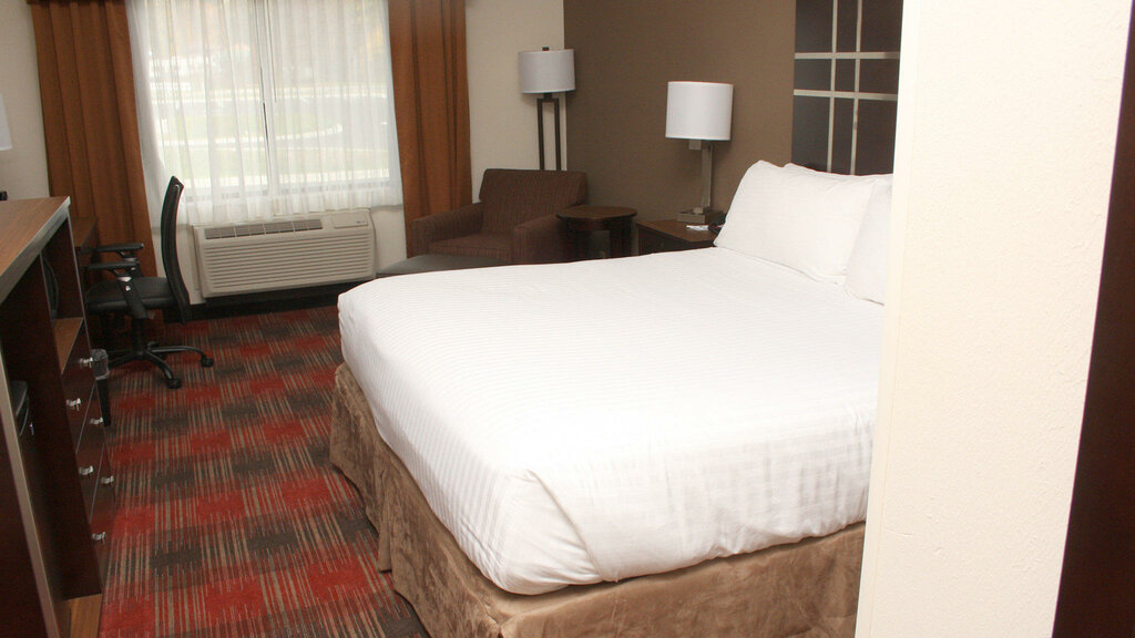 Otel Holiday Inn Express & Suites Cumberland - La Vale, Maryland Eyaleti, foto