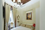 Corso 211 beds & suites (Corso Vittorio Emanuele No:210, Naples), otel  Napoli'den