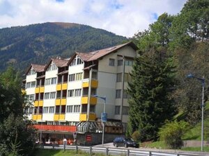 Appartements Central (Carinthia, Spittal an der Drau, Dorfstraße, 63), otel  Karintiya'dan