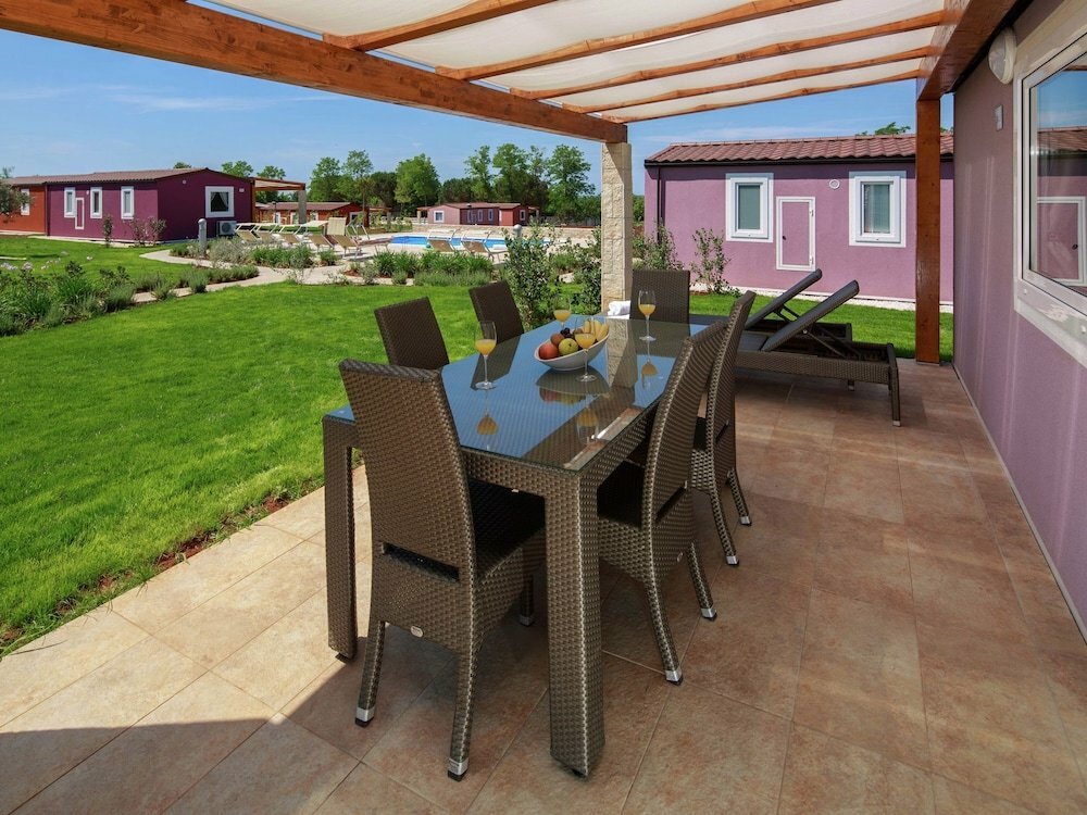 Otel Comfortable Chalet With 2 Bathrooms and Wifi, Dünya, foto