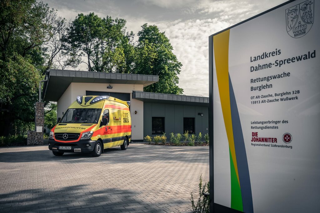 Sosyal yardım kuruluşları Johanniter-Unfall-Hilfe E. V. - Rettungswache Burglehn, Brandenburg, foto