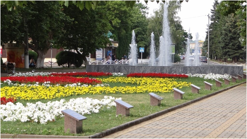 Anıt, heykel Аллея героев, Kurganinsk, foto