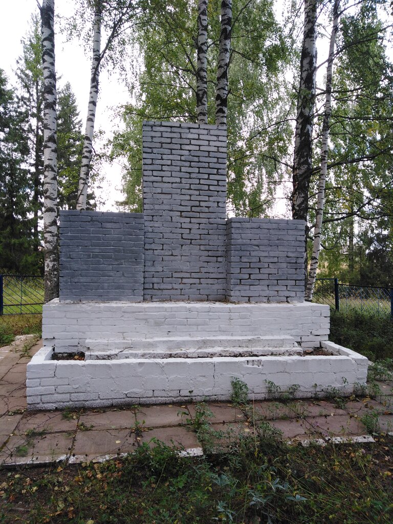 Anıt, heykel Воинам-землякам, погибшим на фронтах Великой Отечественной войны, Udmurtiya, foto