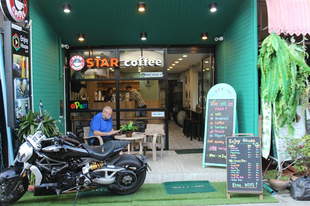 Otel Enjoy House - Hostel, Chiang Mai, foto