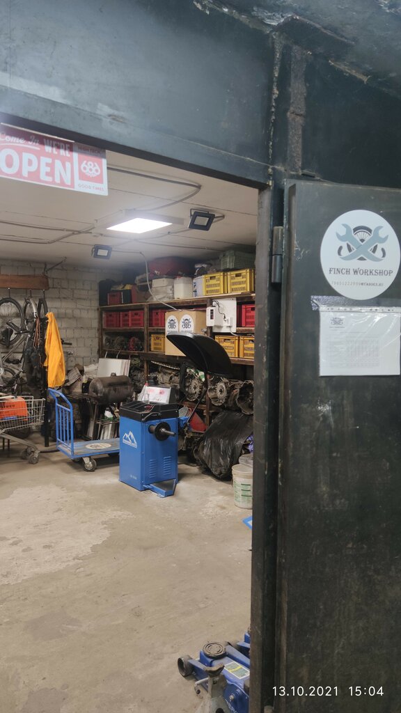 Oto lastik tamiri Finch Workshop, Himki, foto