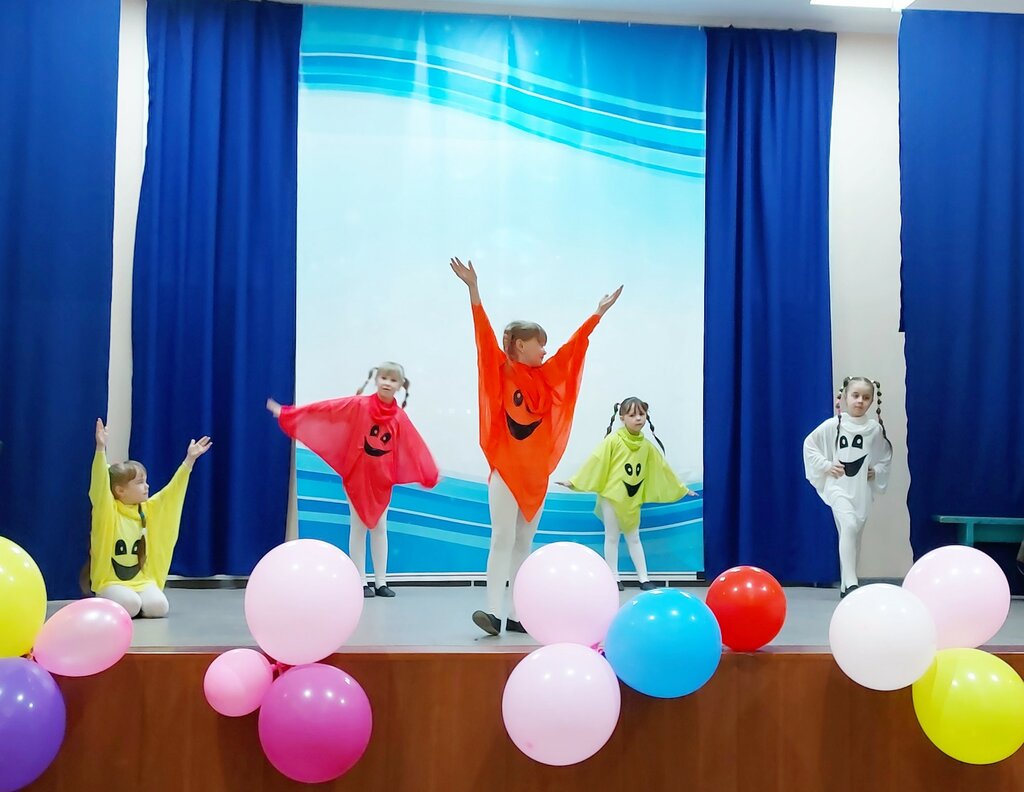 Kültür ocakları Stroitel, klub, Belovo, foto