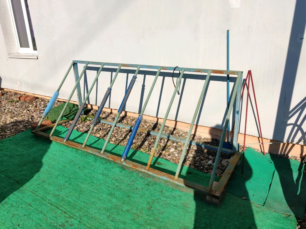 Bisiklet park yerleri Велопарковка, Yaroslavl, foto