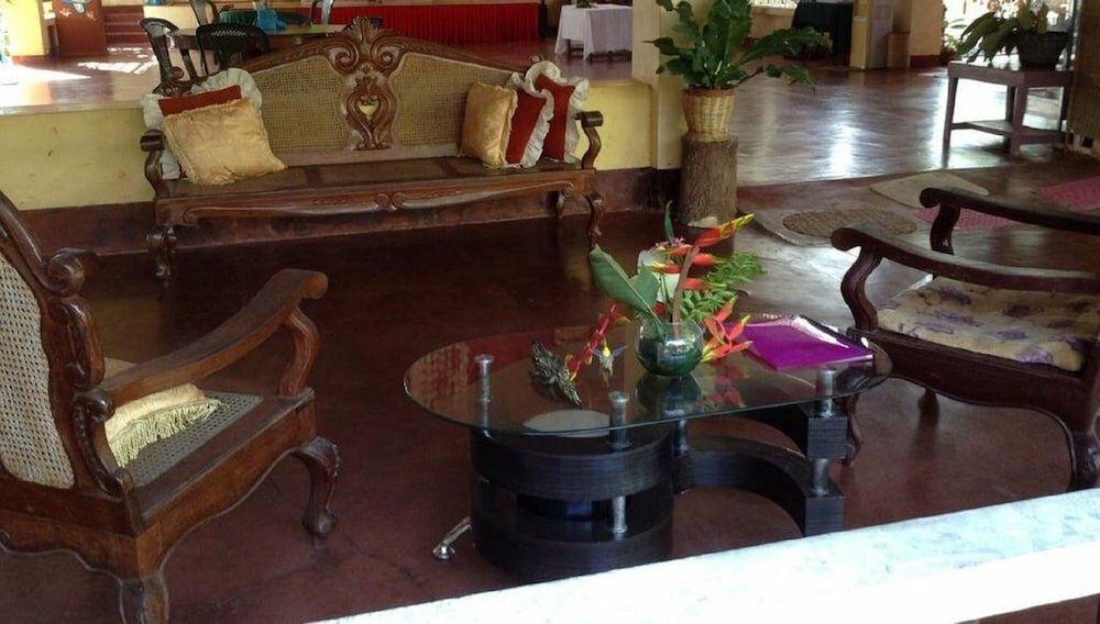 Otel Oyo 639 Colors Mansion, Puerto Princess, foto