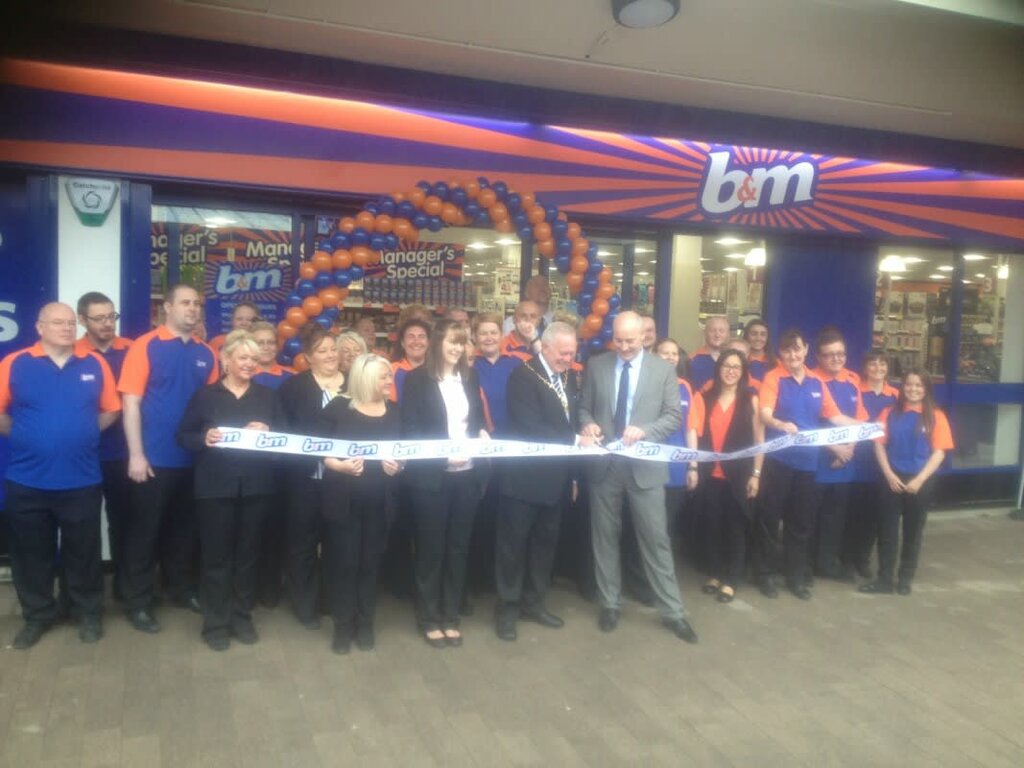 Şans oyunları B&m Store, İngiltere, foto