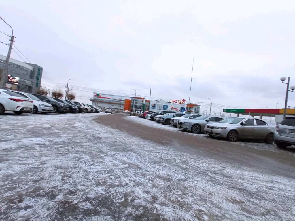 Otoparklar Parking lot, Krasnoyarsk, foto