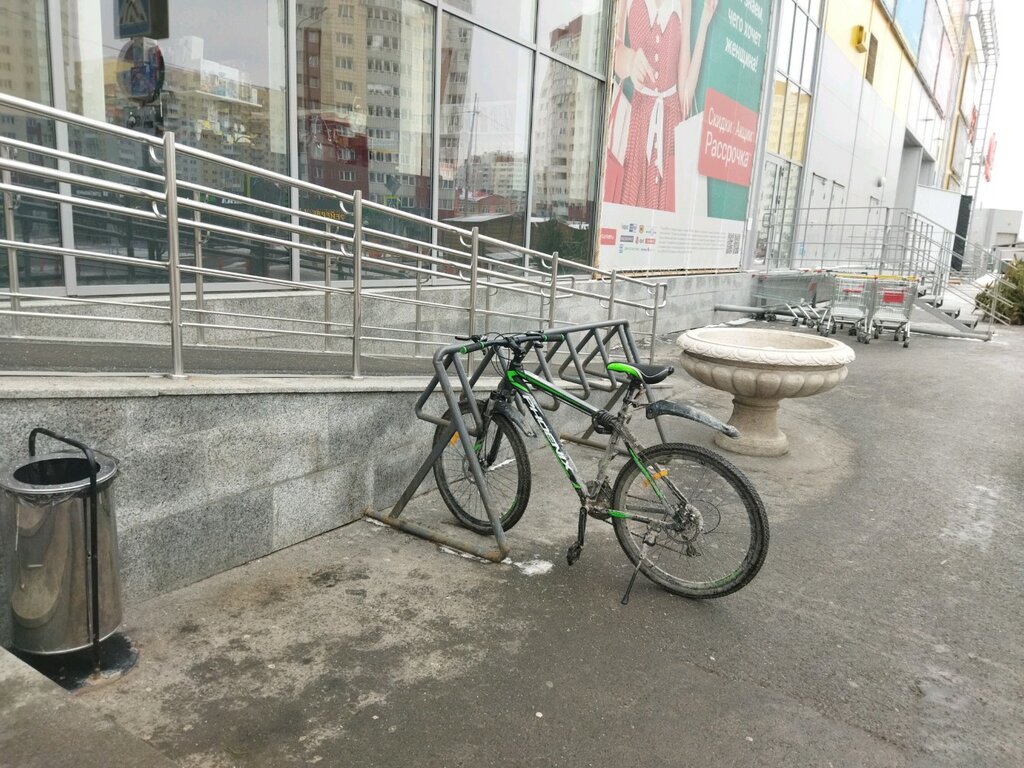 Bisiklet park yerleri Велопарковка, Tiumen, foto