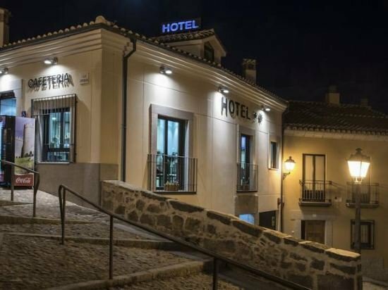 Otel Hotel Puerta de la Santa, Avila, foto