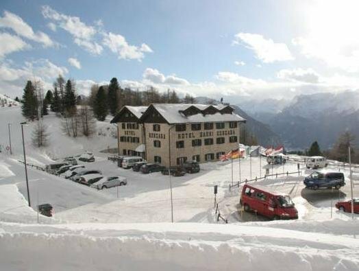 Otel Hotel Appartamenti Garni Gonzaga, Trentino‑Alto Adige, foto