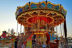 Parko Paliatso Luna Park (Ayia Napa, Gazimağusa Bölgesi), lunapark  Aya Napa'dan