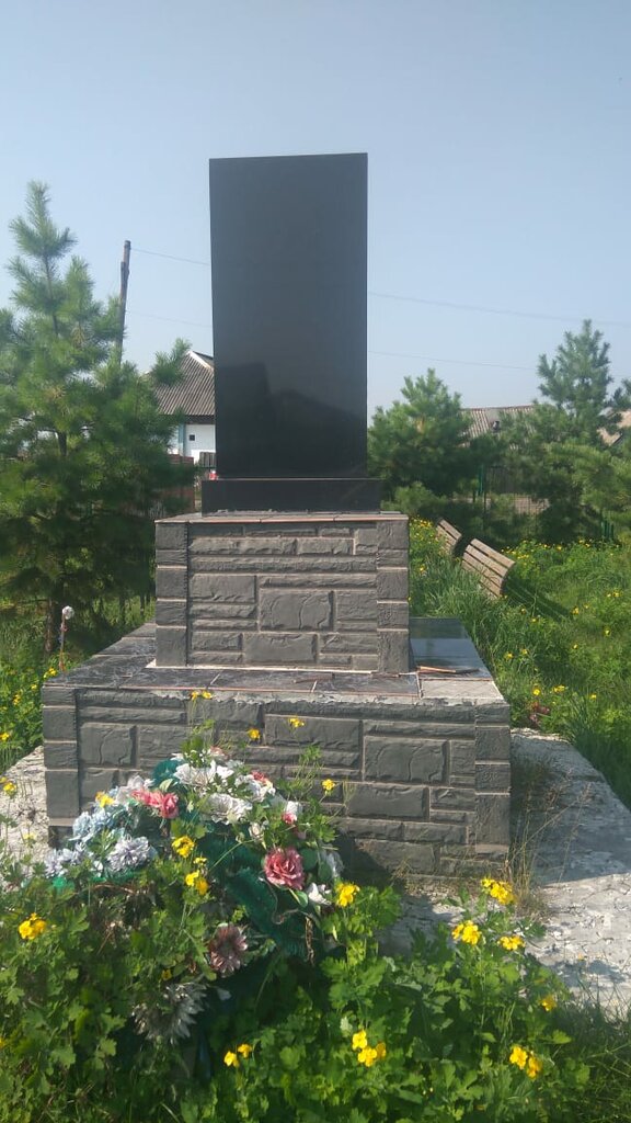 Anıt, heykel Обелиск односельчанам, погибшим в годы Гражданской и Великой Отечественной войн, , foto