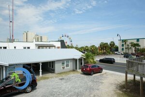 Korner Kottage Left - Downstairs (South Carolina, Horry County, North Myrtle Beach), otel  Kuzey Myrtle Beach'ten