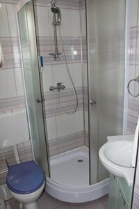 Flamingo Hostel (Argeș, Pitești), otel  Piteşti'ten