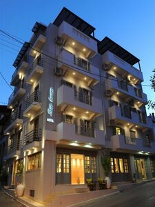 Sunbeam (The Periphery of Crete, Town of Aghios Nikolaos, ulitsa Etnikis-Antistaseos), otel  Ayos Nikolaos'tan