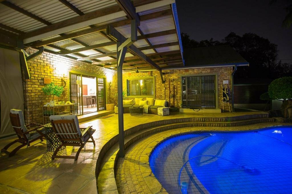 Otel Birds Babble Self Catering Guest House, Mbombela, foto