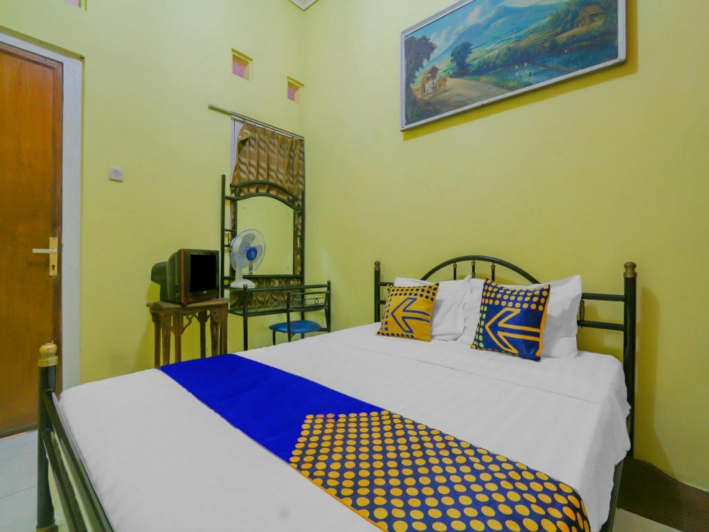 Otel Spot On 90272 Istana Griya 1 Hotel, Surakarta, foto