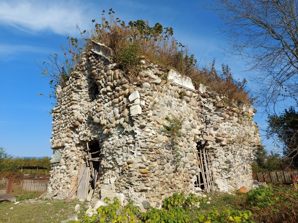 Ortodoks kiliseleri Храм Че Охваме, Gali Bölgesi, foto