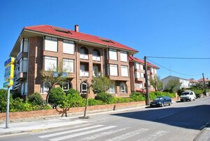 Apartamentos Turísticos Regollera (Cantabria, Paseo Marítimo, 10), otel