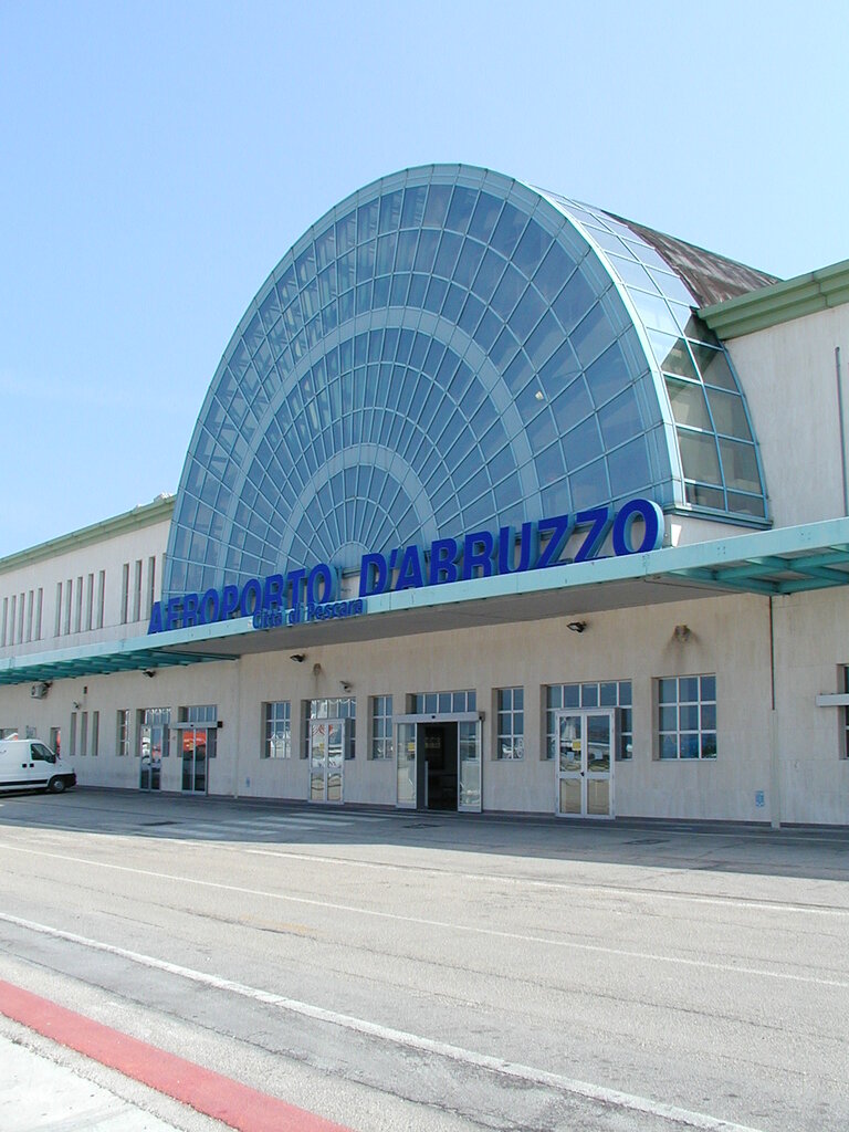 Havaalanları Aeroporto d'Abruzzo, , foto