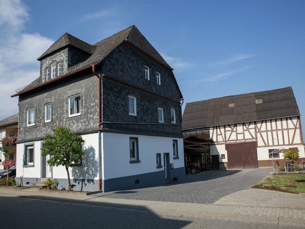 Otel Spacious Holiday Home in Haserich near Lake, Renanya‑Palatinate, foto