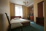 Hotel Restauracja Pod Parowozem (ulica Kolejowa 3,27-400 Ostrowiec Świętokrzyski,), otel  Swietokrzyskie Voyvodalığı'ndan