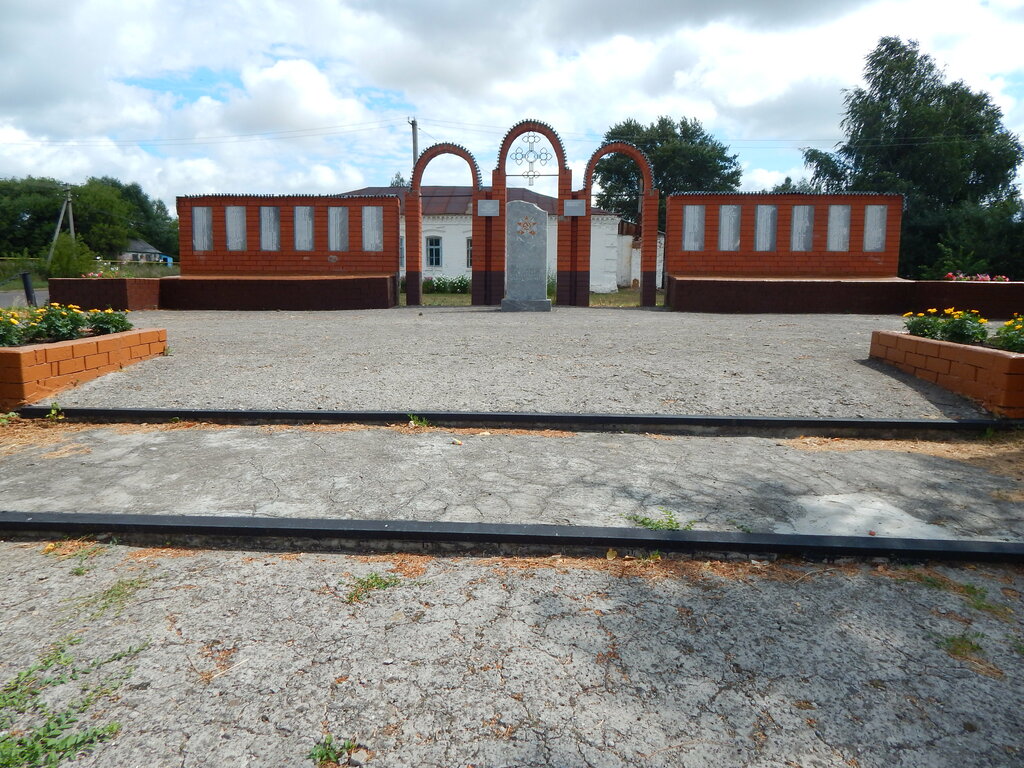 Anıt, heykel Воинам, погибшим в Великой Отечественной войне 1941-1945 годов, Tambovskaya oblastı, foto