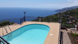 Vila Brava cottage (Madeira, Ribeira Brava, Caminho da Cruz), otel  Madeira'dan